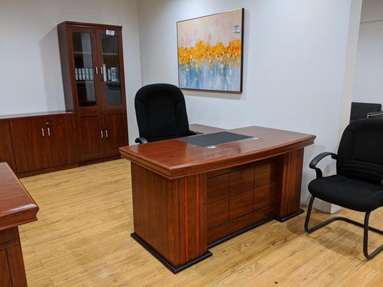 Executive Boss Office Desk- 1.6 meters - Furniture Mart