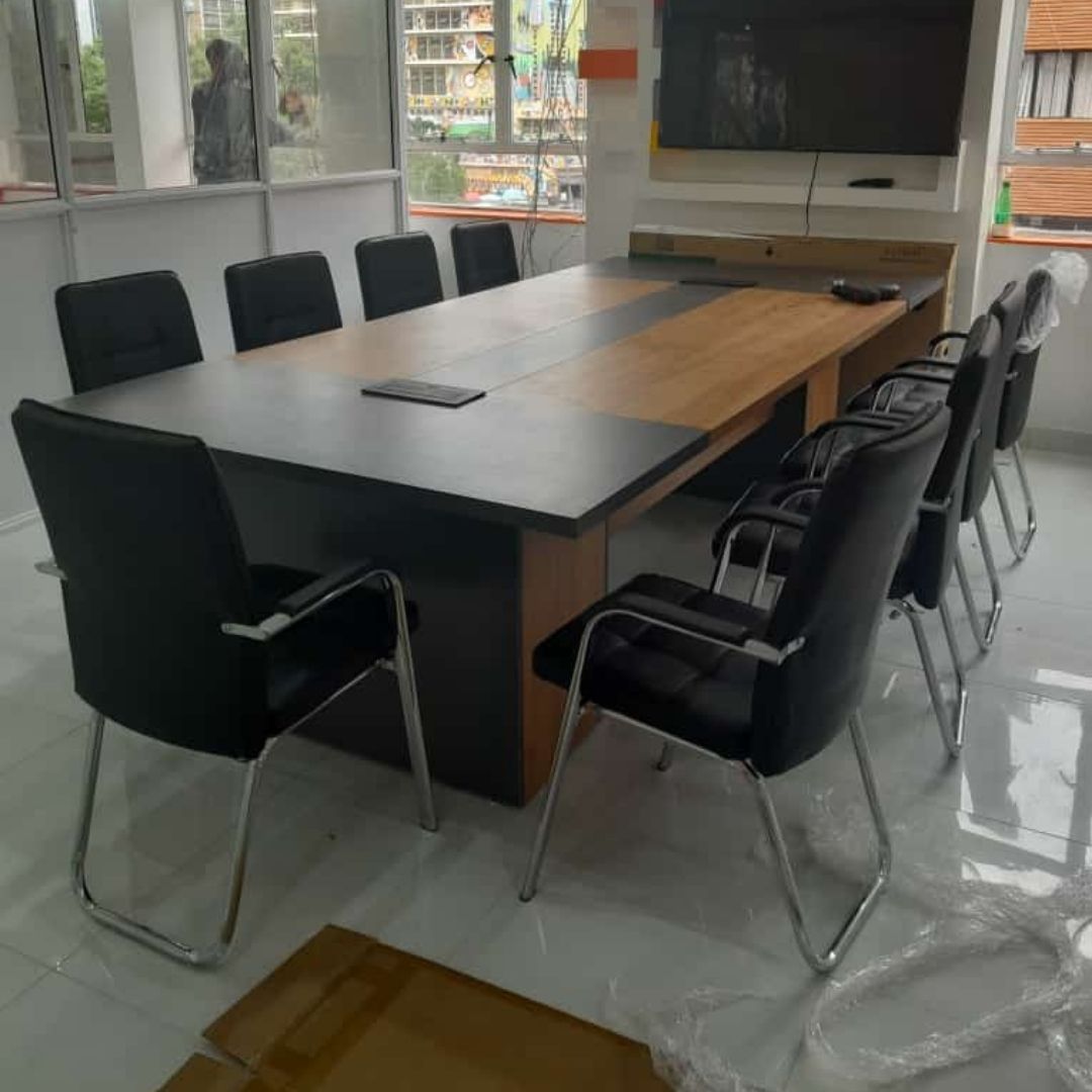 Executive office boardroom seat - Furniture Mart